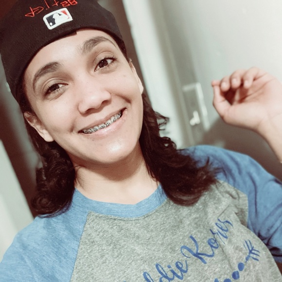 Isaury's Closet (@isaury123) | Poshmark